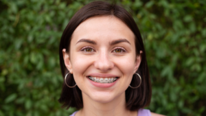 ¿Qué color de frenillos debo ponerme? | Risas Dental and Braces